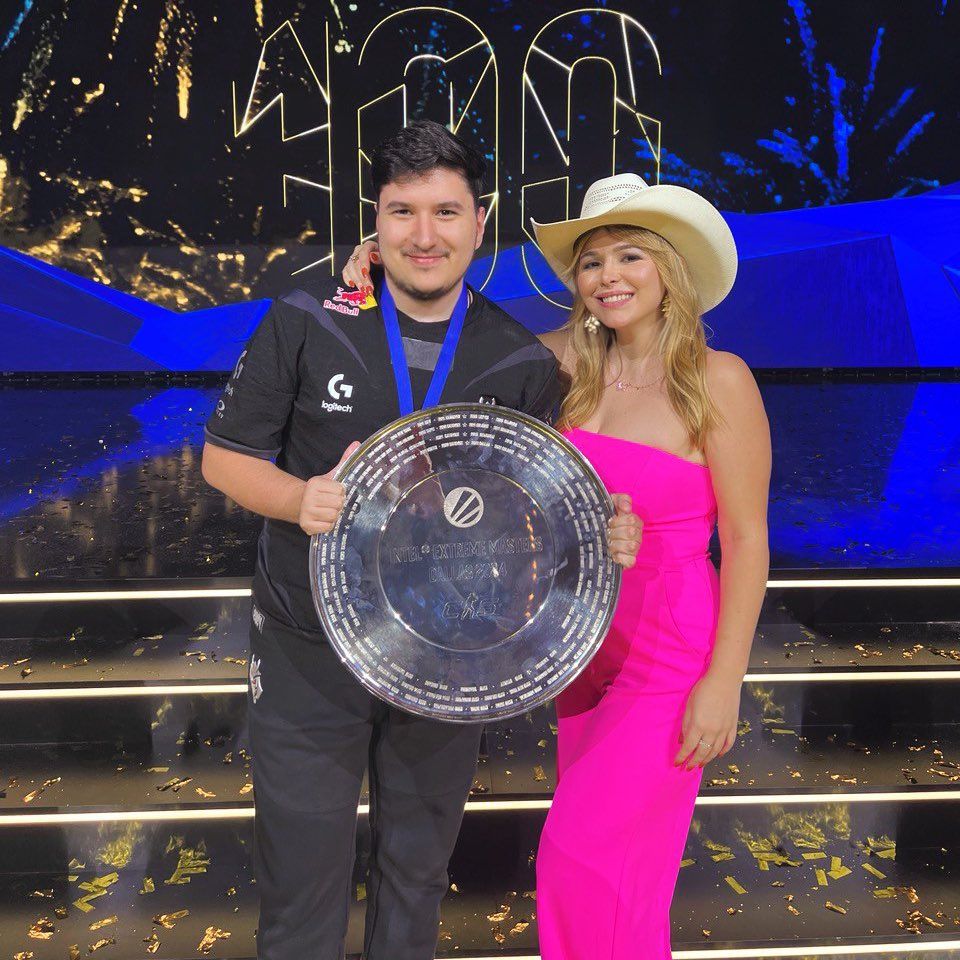 Девушка nexa поспорила с кастером, раскритиковавшим выступление игрока на IEM Dallas 2024