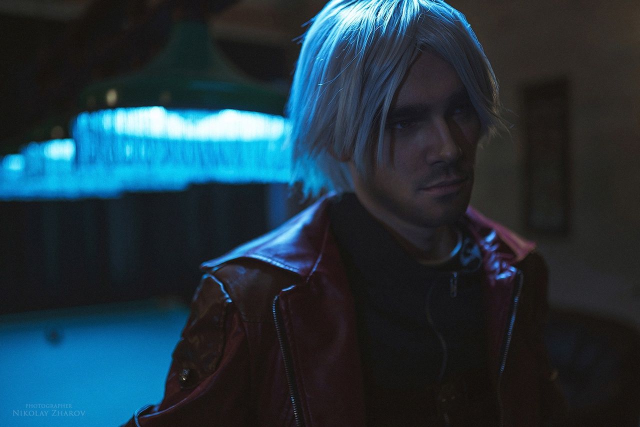 Триш соблазняет Данте — косплей на героев Devil May Cry